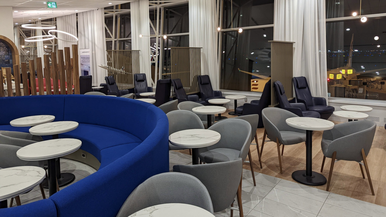 How To Get Airport Lounge Access: Tips For Hassel-Free Air Travelers