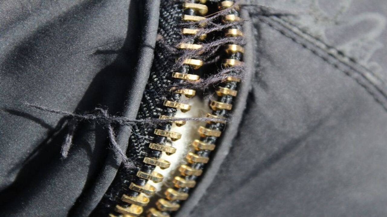How To Fix Luggage Zipper: 6 Easy Steps