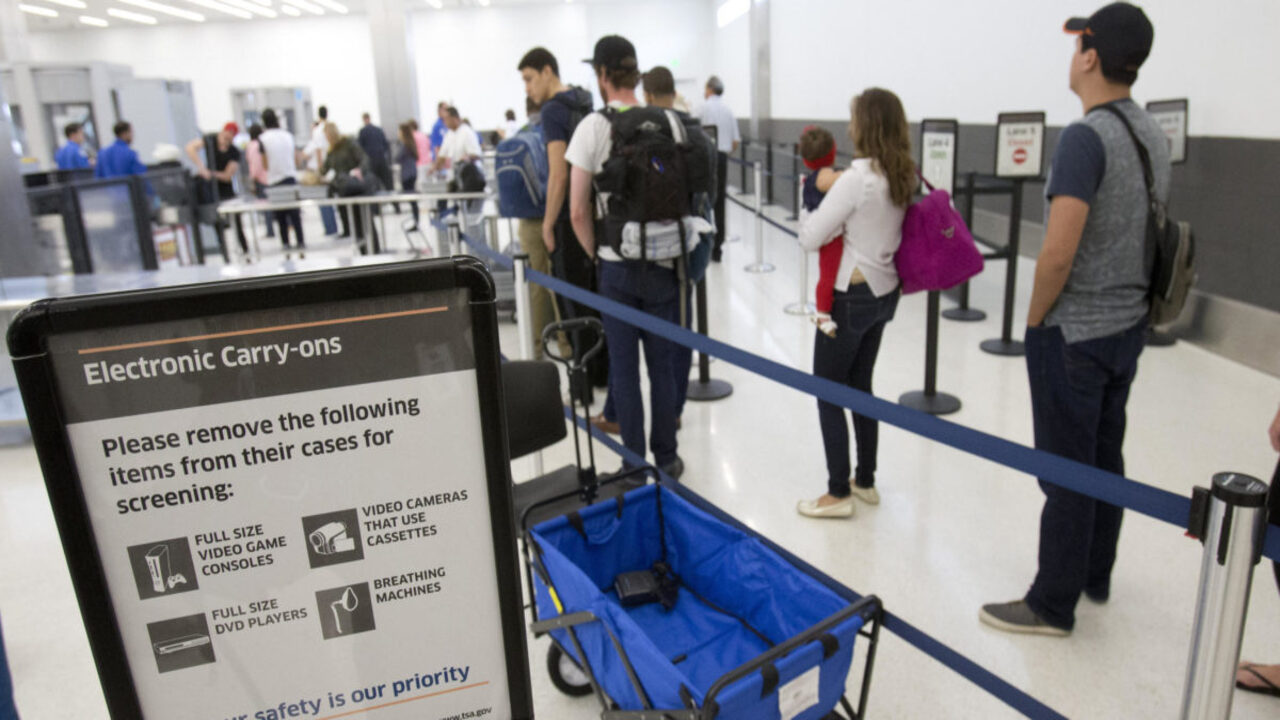 What Is The Difference Between Customs And Immigration - Understanding ...